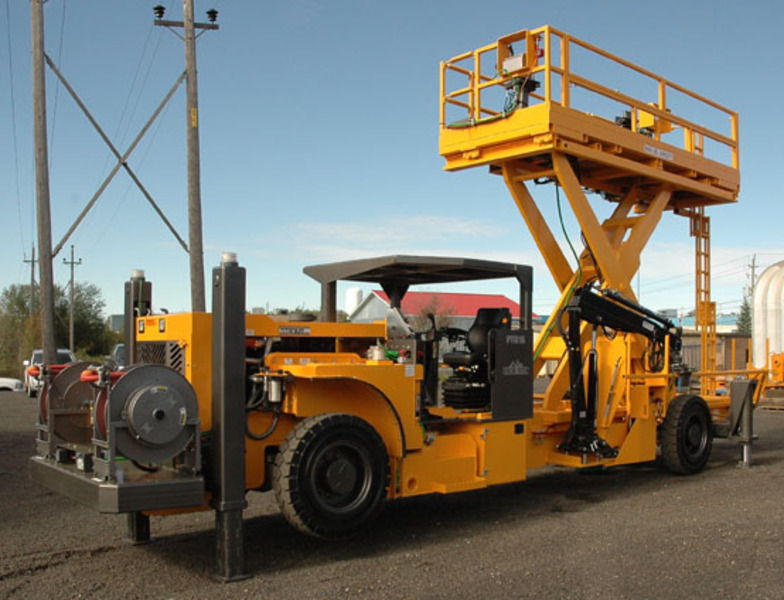 Paste Fill Pipe Handling Mining Vehicle PT616